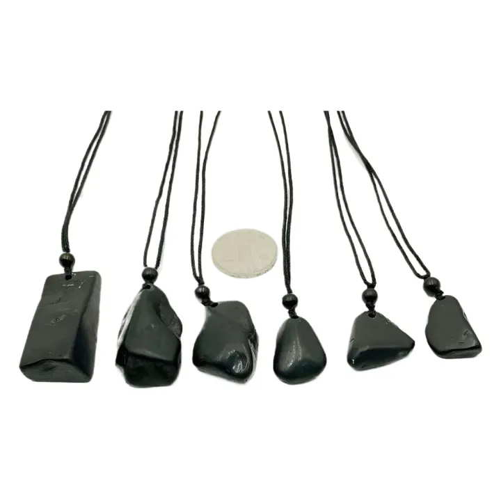 Shungite Liontin Batu รูปร่างแบบสุ่ม Emf ผู้ชายผู้หญิงสไตล์ R ของแท้ ...