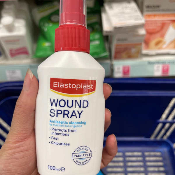 ♥26 years of British Elastoplast Wound Spray easy to manage wound spray ...
