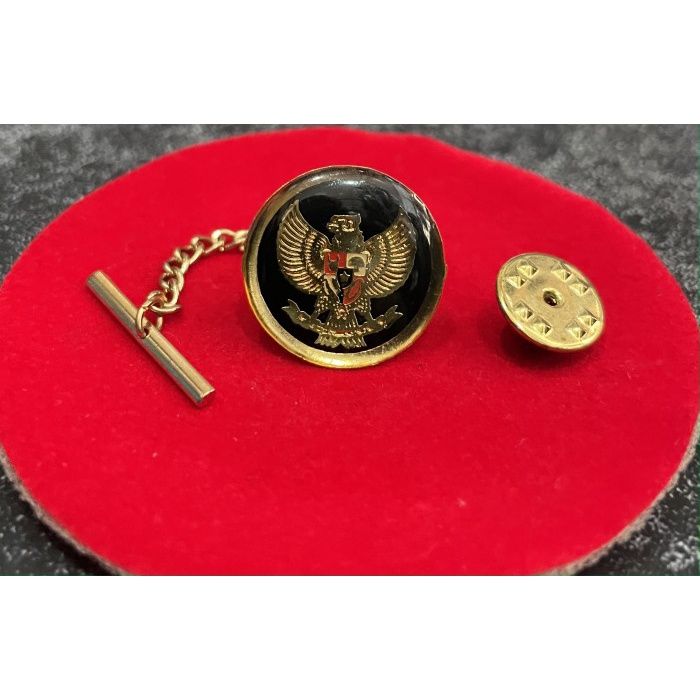 Pin Garuda Bulat Hitam - Pin Garuda Indonesia Bulat Fiber - Pin Kerah ...