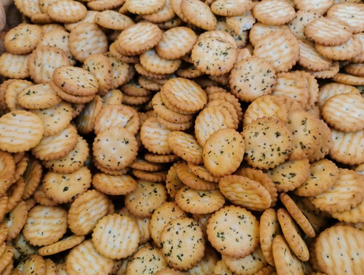 💥HALAL💫Traditional Biscuit Vege Biscuit 蔬菜饼 Ring Ring Sayur 75g+-/100g ...