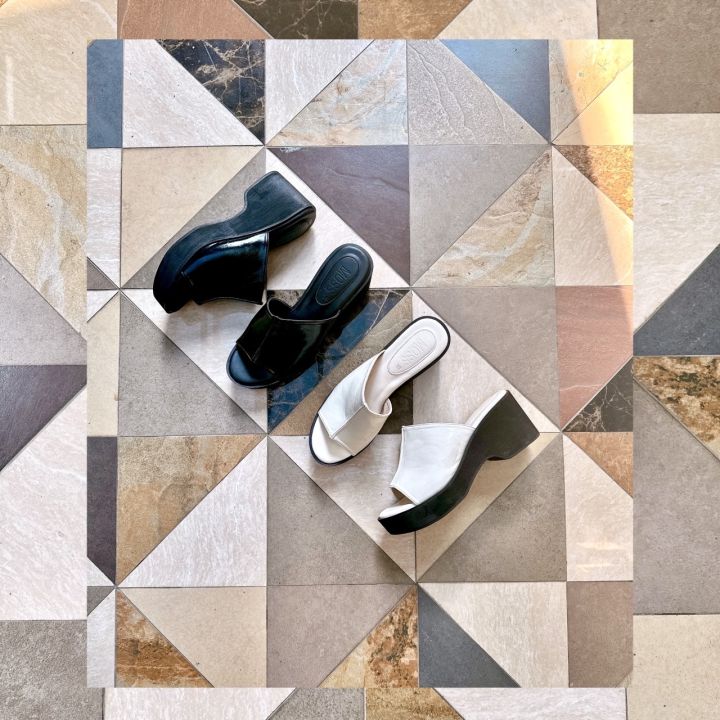 รองเท้าเเตะส้นสูง Chunky M. Wedge | Lazada.co.th