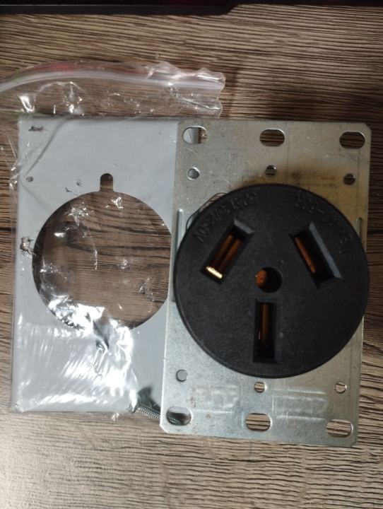 Creston Electrical Outlet Socket Type 50Amps 250V Nema10 - 50P For ...