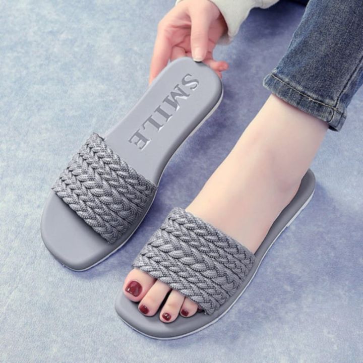 Korean women and men fashion rubber slippers | Lazada PH