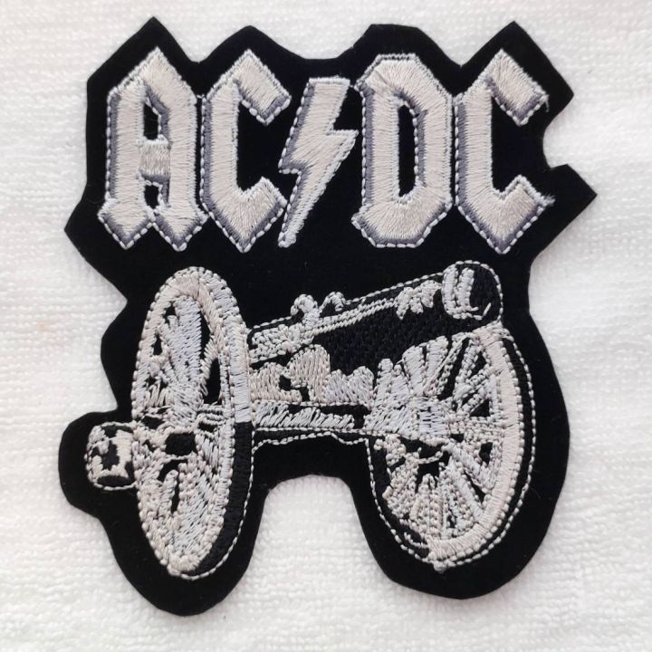 อาร์มติดเสื้อ ตัวรีดติดเสื้อ อาร์ม ตัวรีด วงดนตรี วงร๊อค เฮฟวี่เมทัล โลโก้ วง ACDC AC/DC Patch ...
