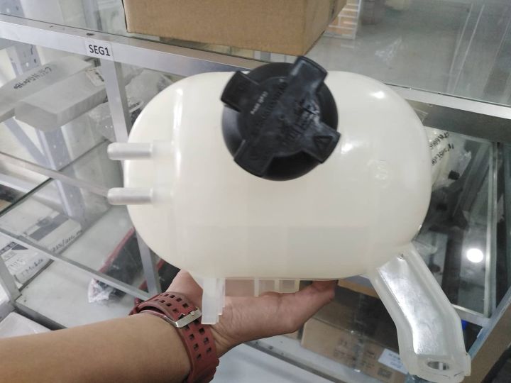 FOTON Reservoir Tank Assembly Expansion Tank for Traveller & XL | Lazada PH