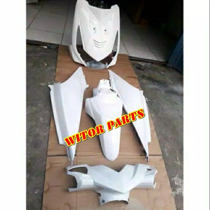 BODY HALUS SET HONDA BEAT LAMA KARBU WARNA PUTIH / FULL COVER BODY ...