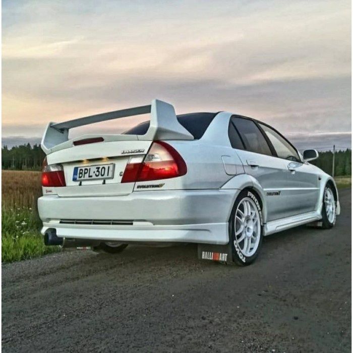 NIKMATI BODY KIT Mitsubishi Evo 5 BODY KIT ONGKIR MURAH bodikit body ...
