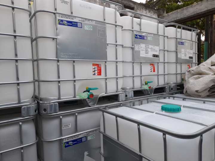 tangki air 1000 liter bekas food grade/ Kempu IBC 1000 liter bersih ...
