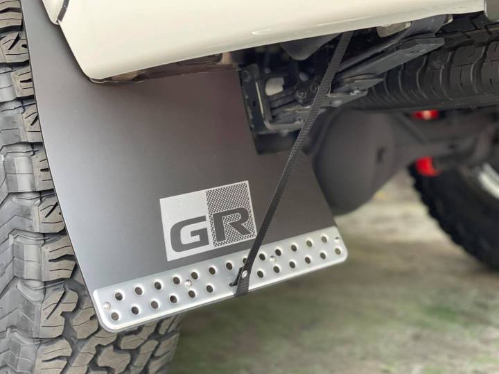 GR Mudflaps for Auv, Suv and Pick up (4pcs) | Lazada PH