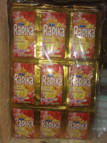 Rapika Biang Pelicin Pakaian Rapika Luxurious Gold Renceng isi 12 ...
