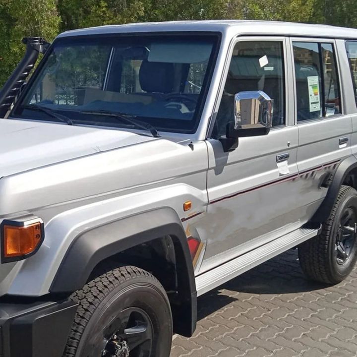 ฝาครอบกระจกมองหลังโครเมียม ฝาครอบกระจกมองข้างสำหรับ Toyota Land Cruiser 70 76 79 Series LC76 ...