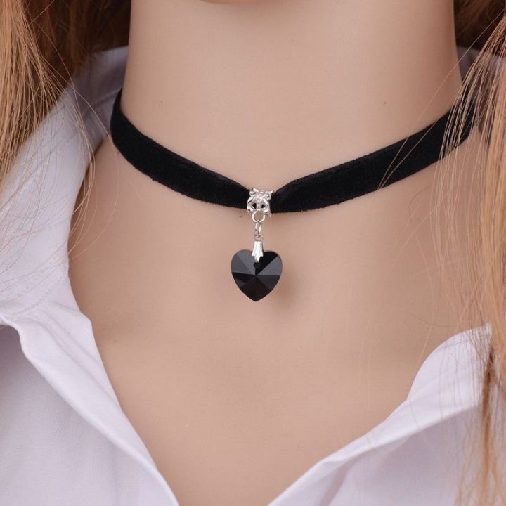 good 999 Korean fashinal heart-shaped crystal pendant Lace Black Heart ...