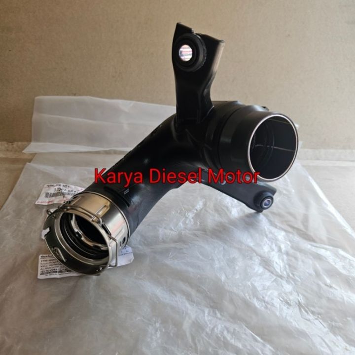 Selang Pipa Turbo Intercooler Sebelah Kanan Supir Toyota Hilux Revo ...