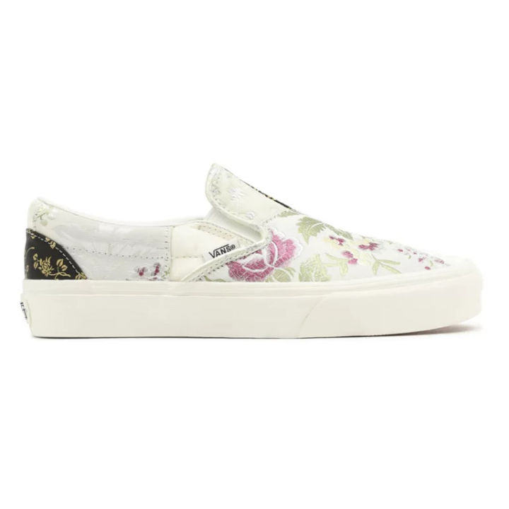 Vans รองเท้าผ้าใบ Classic Slip-On Brocade Patchwork/True White ...