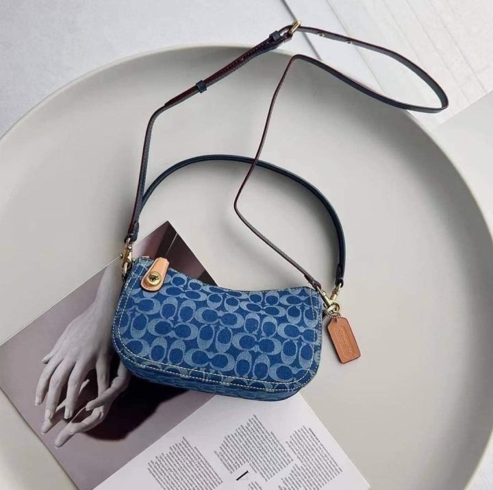 Coach CA103 Swinger Top Zip Shoulder Bag in Indigo / Midnight Navy ...