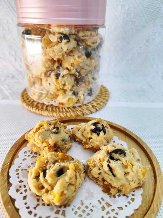 Biscuits Cornflakes Cookies/ Kuih Raya Less Sugar 100% Pure Butter ...