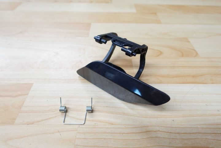 ฝาปิดที่ฉีดน้ำกันชนหน้าด้านซ้ายพร้อมสปริง Mercedes-Benz E-Class W212 ...