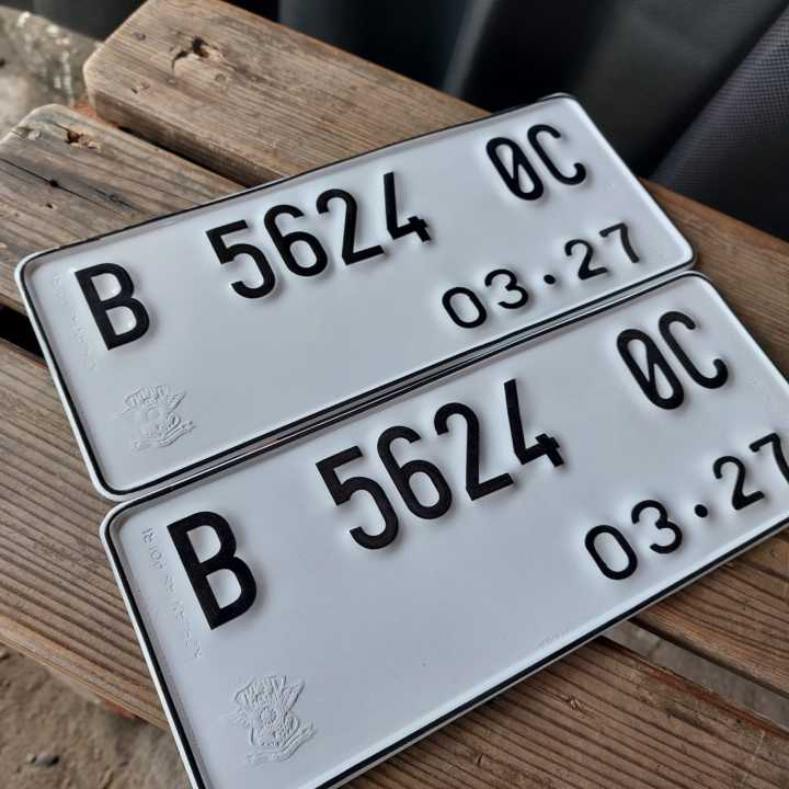 Plat Nomor Motor Ukuran Standar Putih Font Baru Dan Hitam Lama | Lazada ...