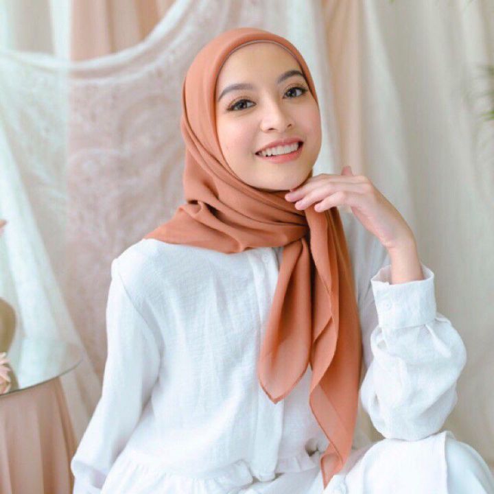 HIJAB SEGIEMPAT PARIS PREMIUM JADUL / HIJAB PARIS JADUL VARISHA /RED ROSE/ AZZARA | Lazada Indonesia