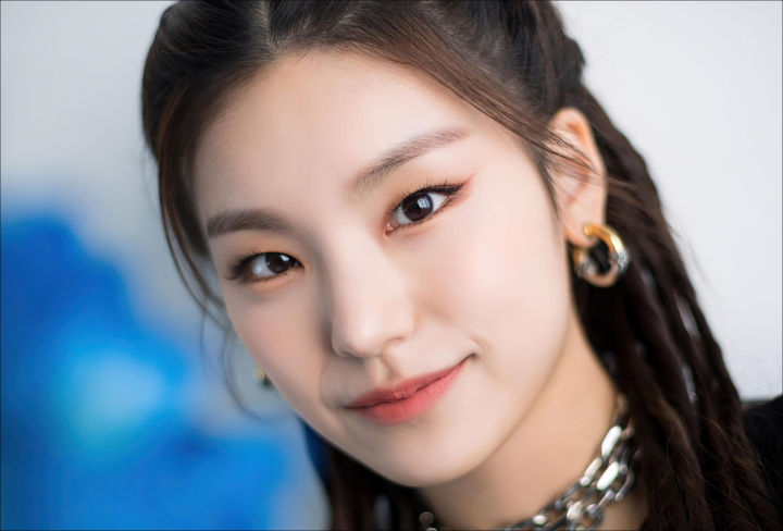 โปสเตอร์ Yeji เยจี ITZY อิดจี Korean Group Kpop ดาราเกาหลี รูปภาพขนาด ...