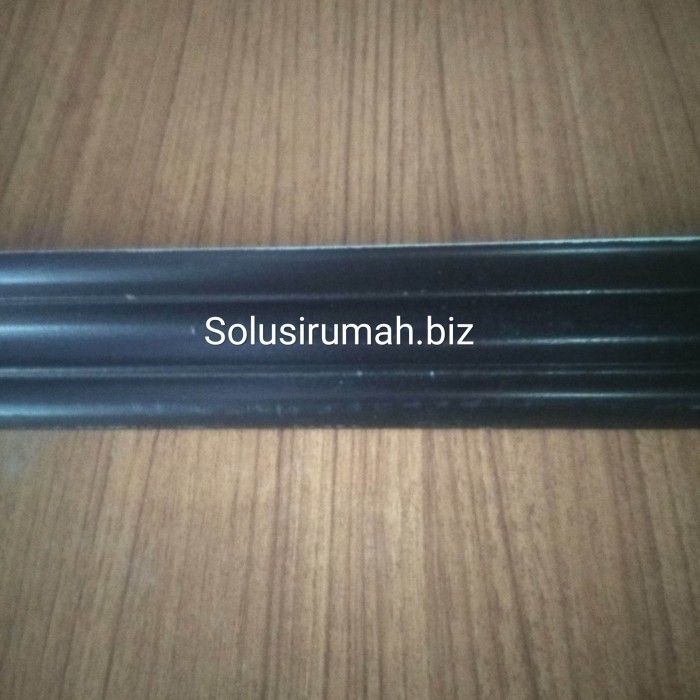LIST PLASTIK SUDUT PROFIL 3CM 30MM 1M WARNA HITAM LIS PLAFON 1 METER ...