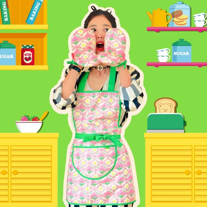 Eunse Ki X Wiggle Wiggle - Kitchen Gloves & Apron Set | Lazada.co.th