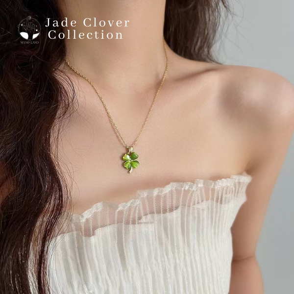 MNL💗Jade Clover สร้อยคอใบโคลเวอร์หยก สเตนเลสชุบทอง หมุนได้ เครื่องประดับแฟชั่น ไม่ลอกดำ เสริมดวง ...