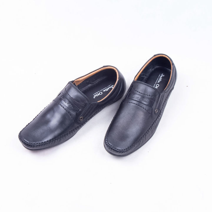 SEPATU MOCASSIN KULIT JUSTIN OTTO LEXUS 1982 HITAM | Lazada Indonesia