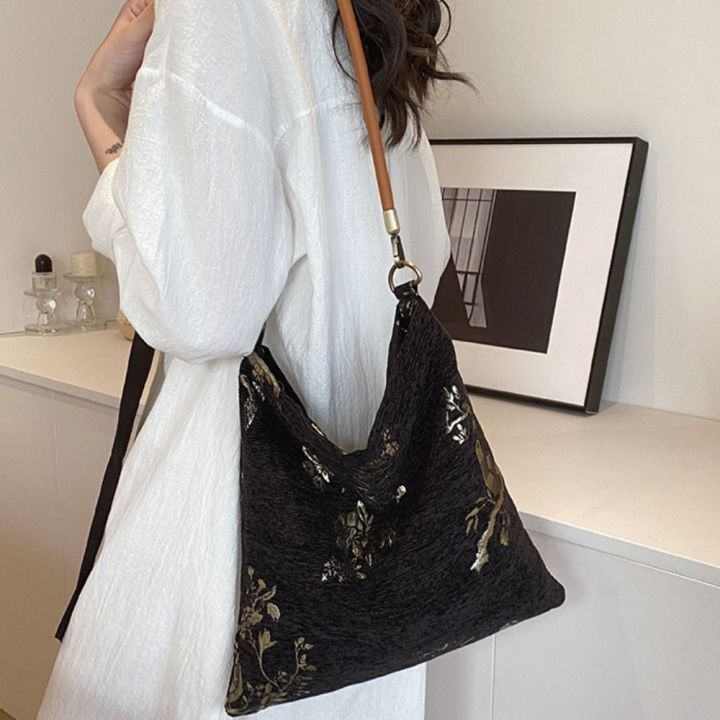 GYYT งานปัก กระเป๋าถือสไตล์จีน จุได้มาก ที่จับเชือกหนัง กระเป๋าสะพาย ...