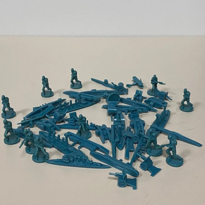 VBYQE Lot WW2 Ships Tanks Zombies Soliders Miniatures Axis & Allies ...
