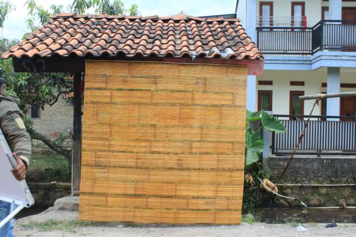 kere bambu tirai bambu sudah di pernis pelitur wide bambu kere gulung ...