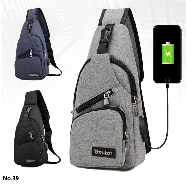 (w39)กระเป๋าคาดอกเรียบเท่ 30cm ต่อช่องชาร์จusbได้(ไม่ประกันของแถม) yukihouse | Lazada.co.th