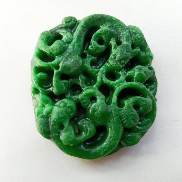 Liontin Batu Giok Hijau Ukir Lilitan Ular - VeE Liontin 4D Handmade ...