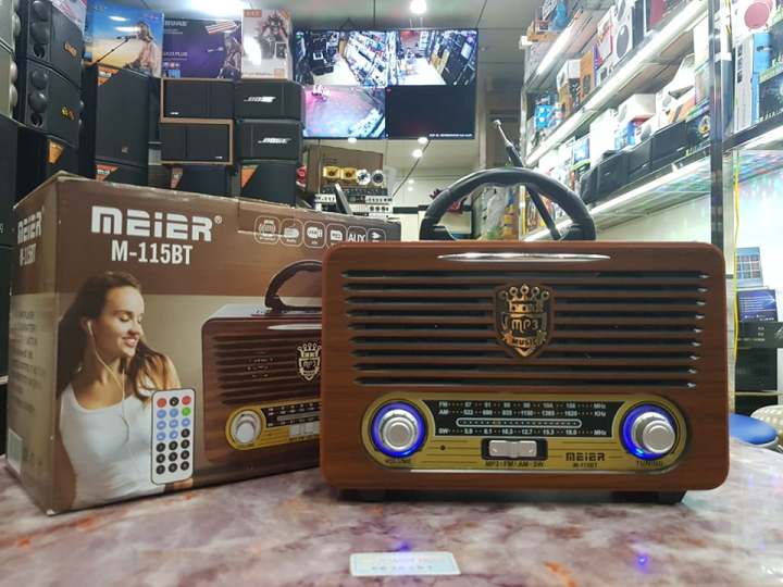 Đài Radio MEIER M-115BT: Đài sạc pin. Thu sóng 3 kênh FM,AM,SW. Có Bluetooth, cổng Aux, USB, Thẻ ...