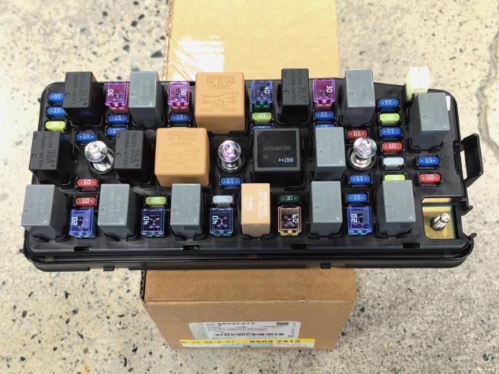 GM Fuse Box - ( COMPARTMENT ) - for Chevrolet Captiva 2007-2011 PN ...