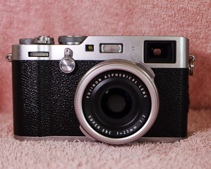 Fuji Fujifilm X100F Digital Black Silver Camera in Box with 24.3MP APS-C X-Trans CMOS III Sensor ...