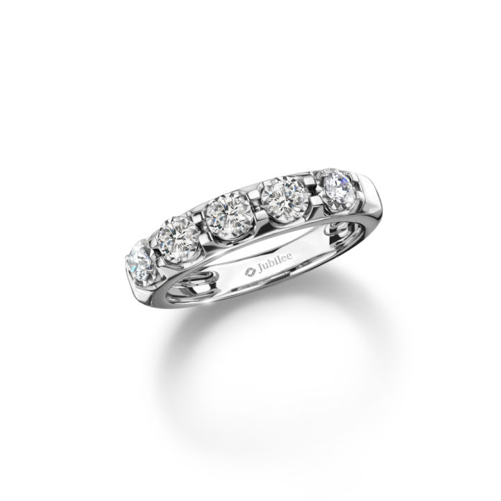 Jubilee Diamond แหวนเพชร The New Diamond Line Ring เพชรแท้ เพชรน้ำ 99 ...