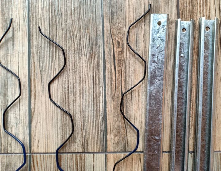 30 sets of 1.99m Channel lock and 2m wiggle wire per pack FREE ...