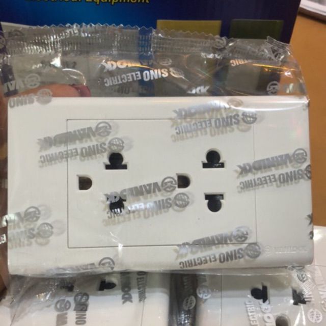 Ổ cắm đôi 3 chấu S18UE2 - SINO - VANLOCK | Lazada.vn