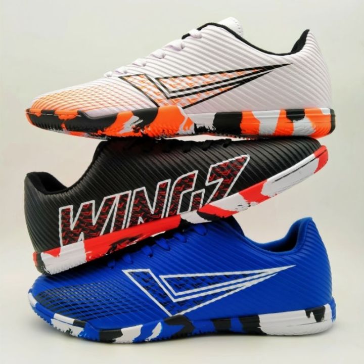 (WINGZลิขสิทธิ์)ไซส์ 33-45 รองเท้าฟุตซอล หนังอัดลอน พื้นลายคาโม่ เดินด้ายเย็บหัว ไซส์เด็ก ...