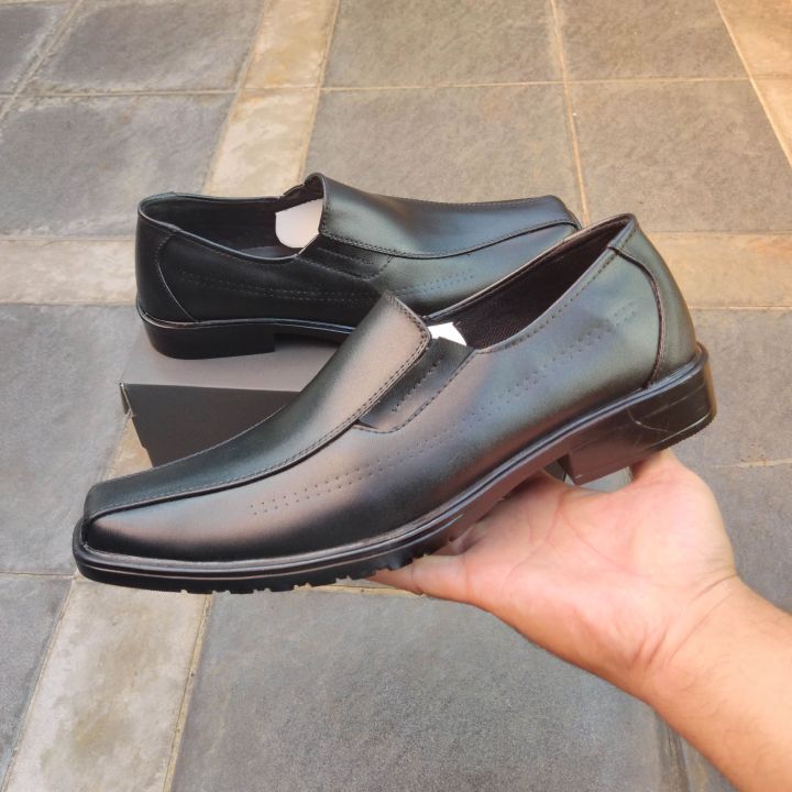 Sepatu Formal Pria Pantofel Kerja Resmi Lokal OEM UMKM Hitam Mudah Dirawat | Lazada Indonesia