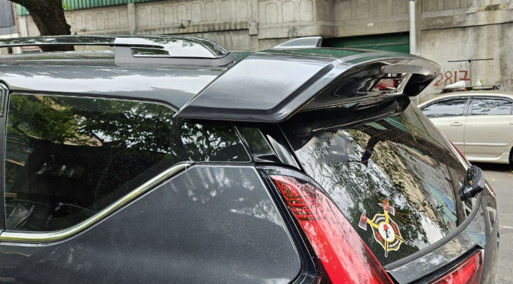 Mitsubishi Xpander Cross Graphite Gray Metallic Paint Rear Spoiler ...