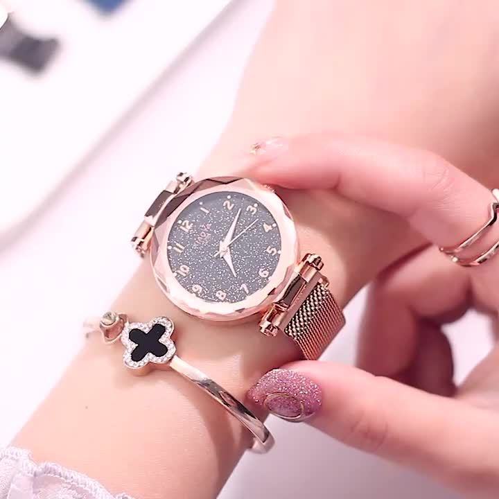 Xiaoya แมทช์ลุคง่ายใหม่สไตล์เกาหลีนักเรียนลำลองหญิงดาราเน็ตดัง Douyin ...