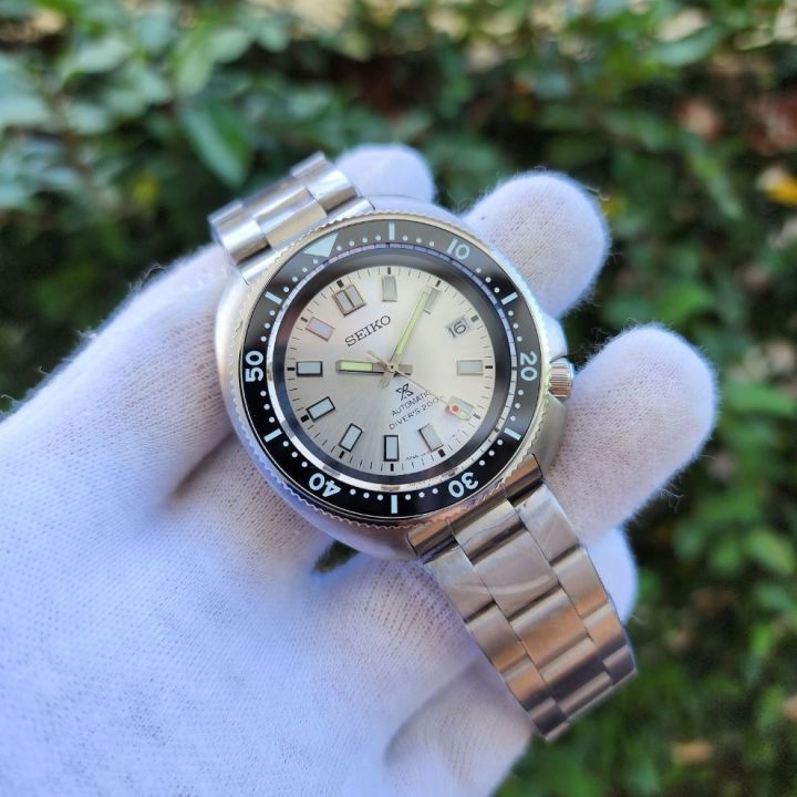 นาฬิกาผู้ชาย Custom Made Automatic NH35 Diver MOD | Captain Willard ...