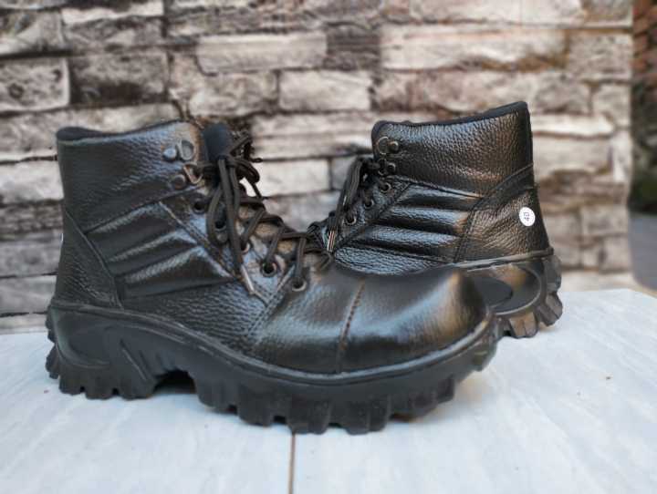 Sepatu Safety Kulit Sepatu Tracking Sepatu Safety Boot Murah Model ...