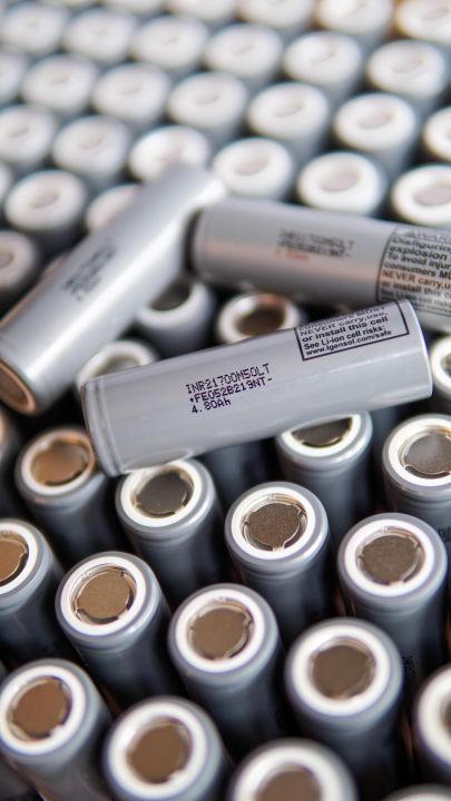 LG 21700 M50LT Li-ion 5000mAh Discharge14.4A Max current output ...
