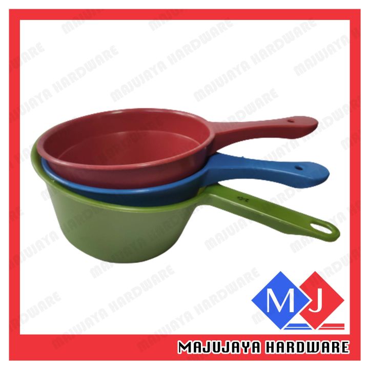 Premium Water Dipper / Water Bucket / Gayong Plastik Premium Red Blue ...