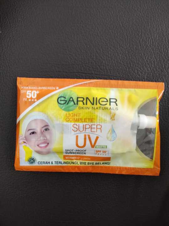 GARNIER LIGHT COMPLETE SUPER UV SPOT PROOF SUNSCREEN SPF 50 PA+++ 7 ML ...