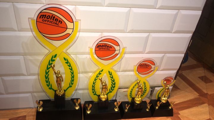 MR2 Sports | Acrylic Trophy Basketball Victory with Gold Figure Type ...