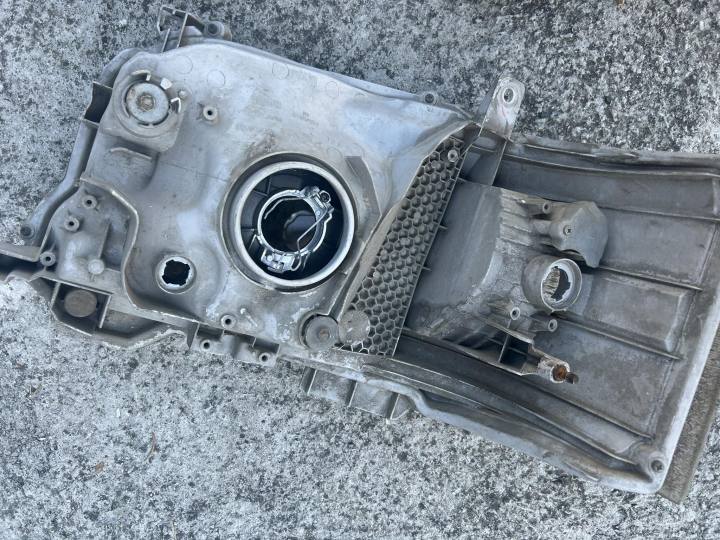 HEADLAMP ASSY LH | 2016 TOYOTA HI ACE | Pio's Garage | Lazada PH